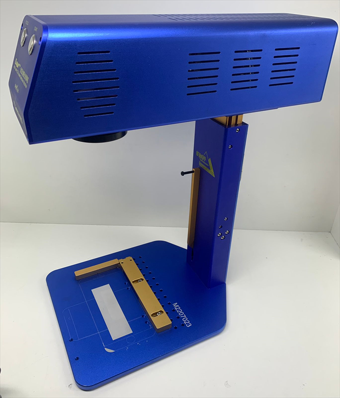 Maquina laser para remover tapas traseras Mechanic iLaser usada semi ...
